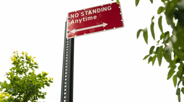 Why Outdoor Pole Signs Drive Customer Traffic